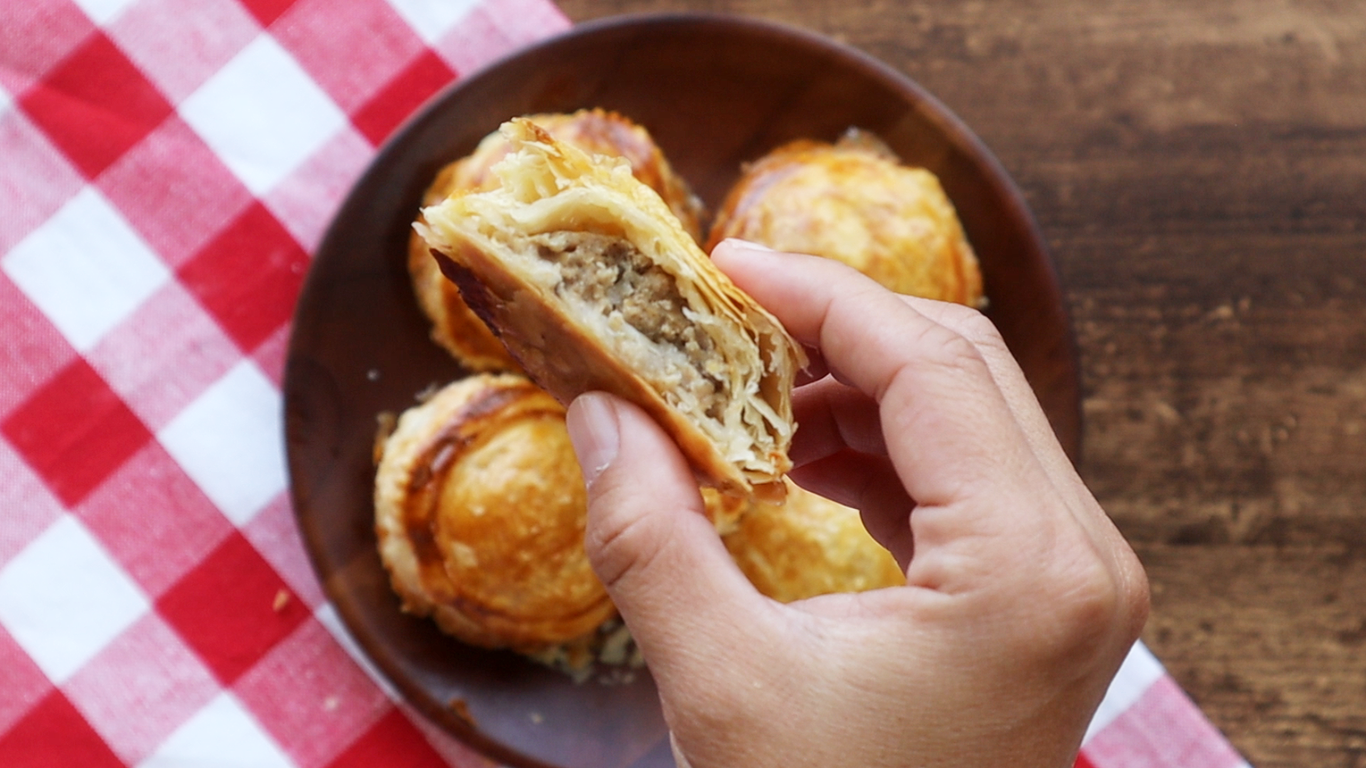 Vietnamese Pâté Chaud (Bánh Patê Sô) - Vietnamese Food Recipes