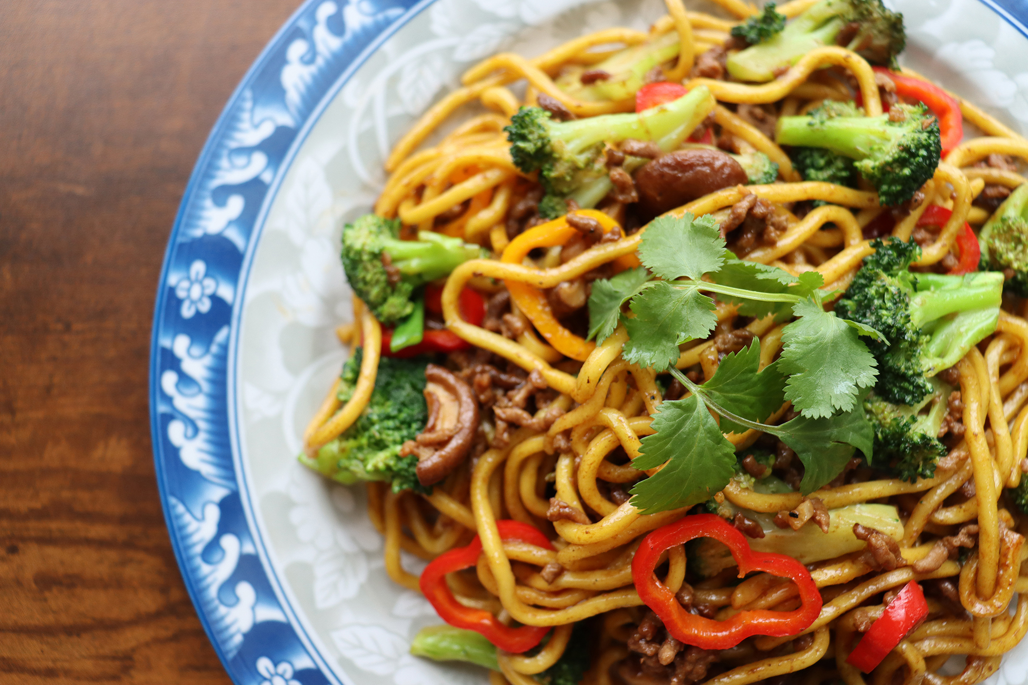 Minced Beef and Broccoli Noodles (Mì Xào Thịt Bò Bằm & Bông Cải Xanh ...